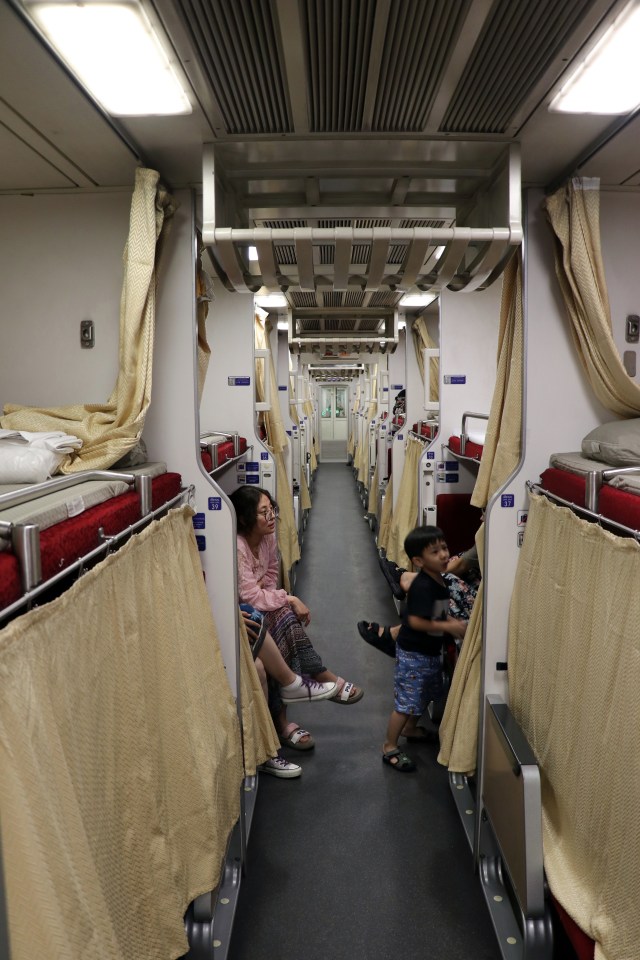 Chiang Mai to Bangkok First Class Sleeper Train – hallomega